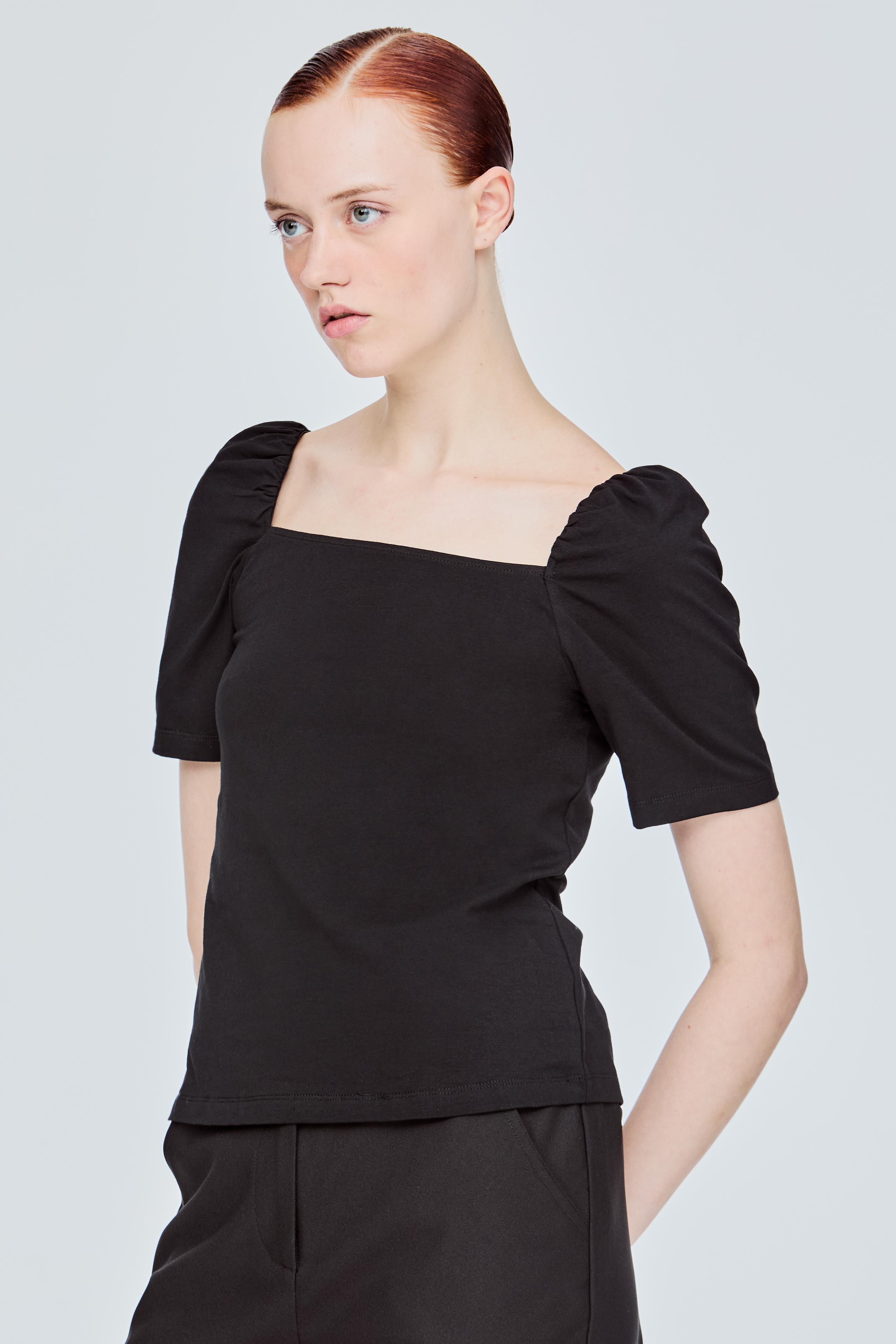 Basic Puffed Sleeve Top – iORA