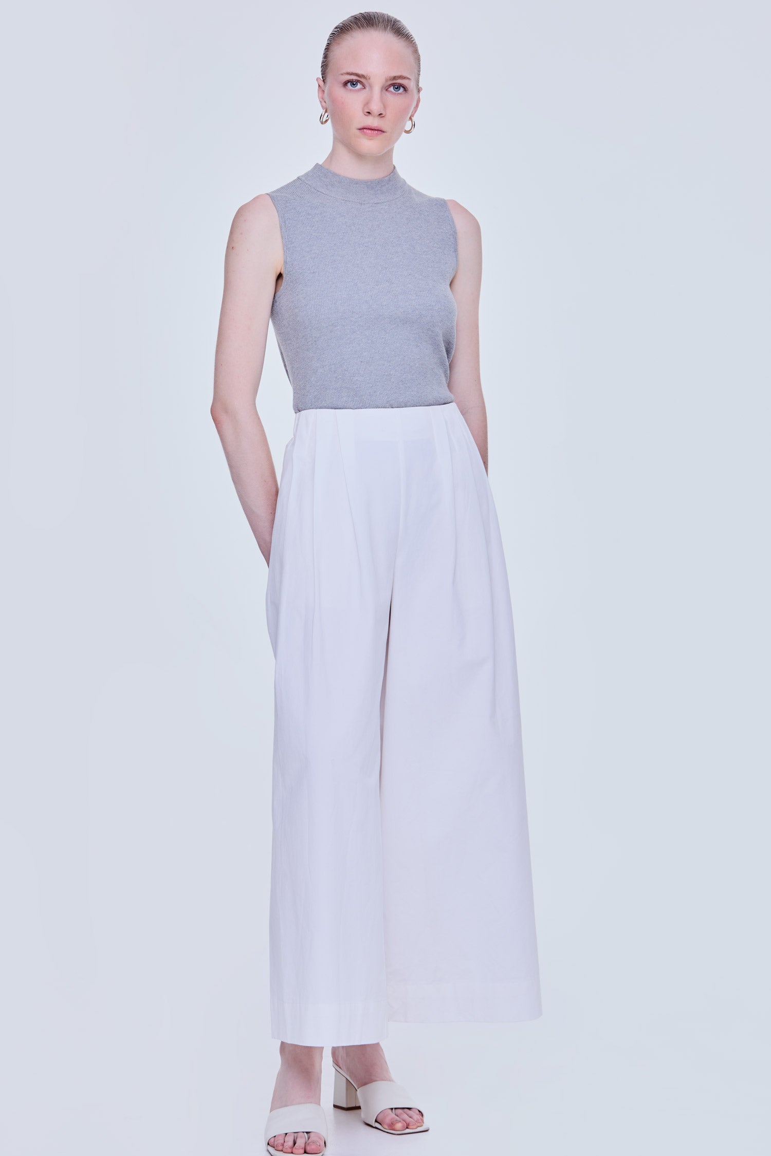 Pleated Flare Pants – iORA