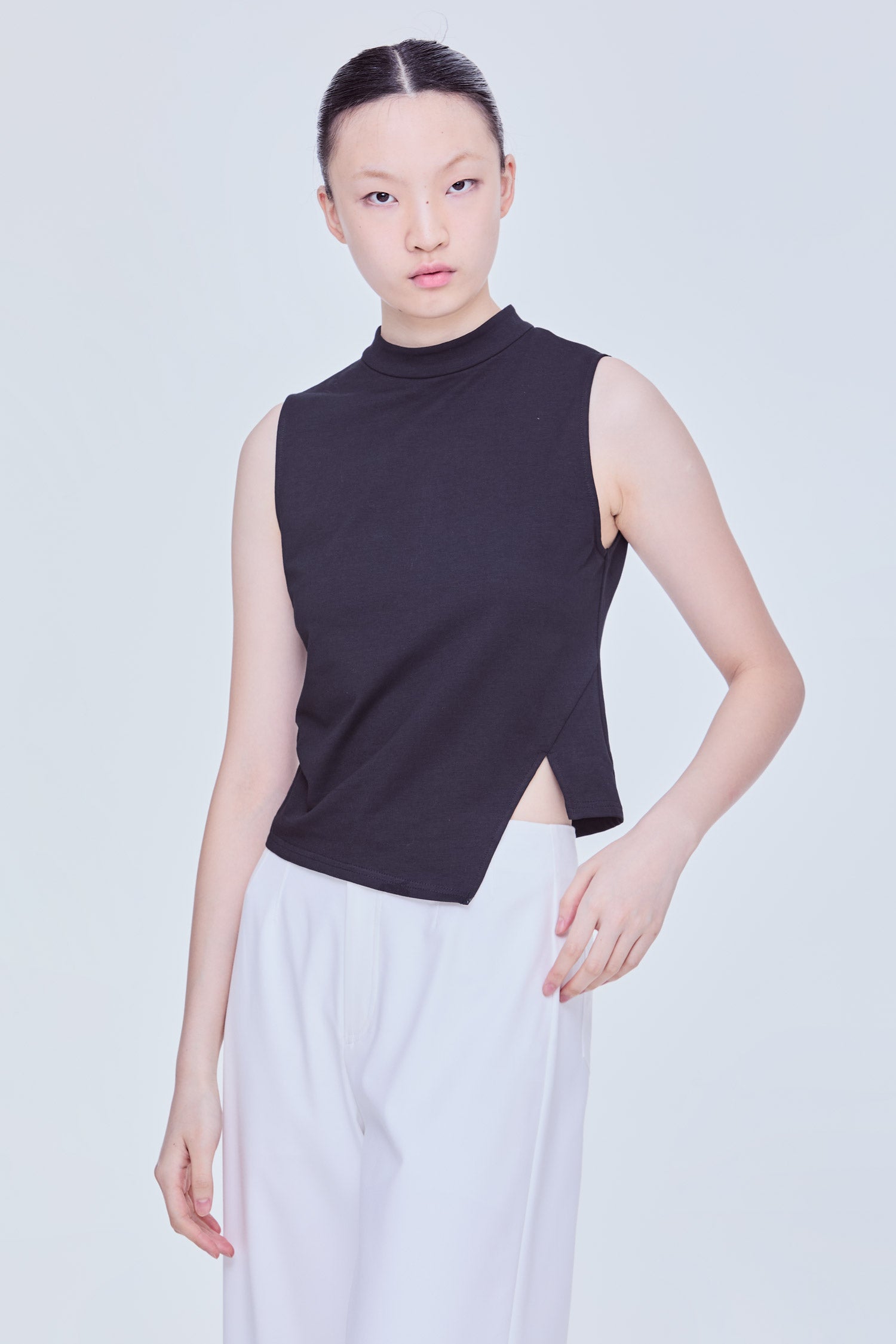 Cropped Gathered Waist Top – iORA