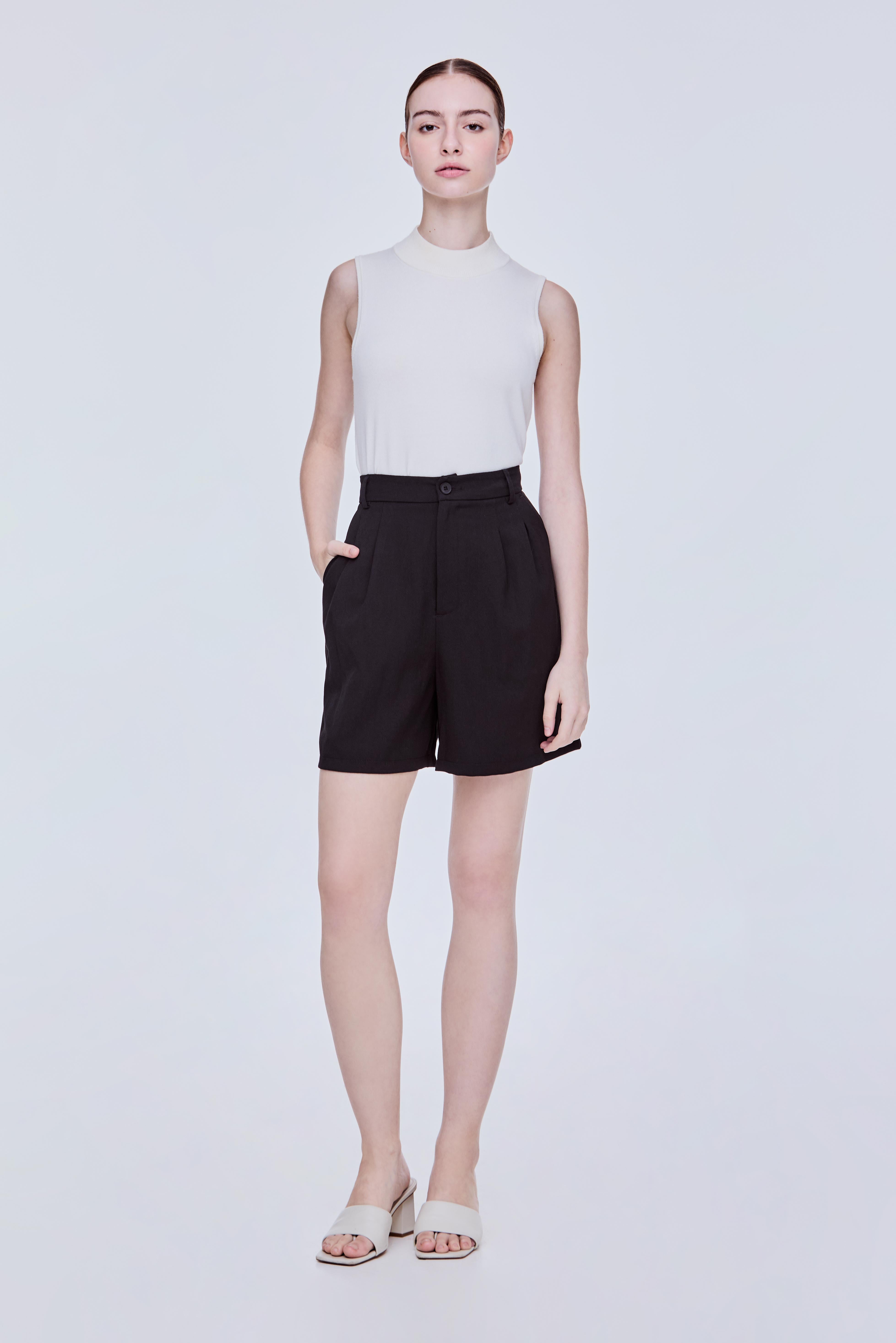 Pleated Mid-Rise Shorts – iORA
