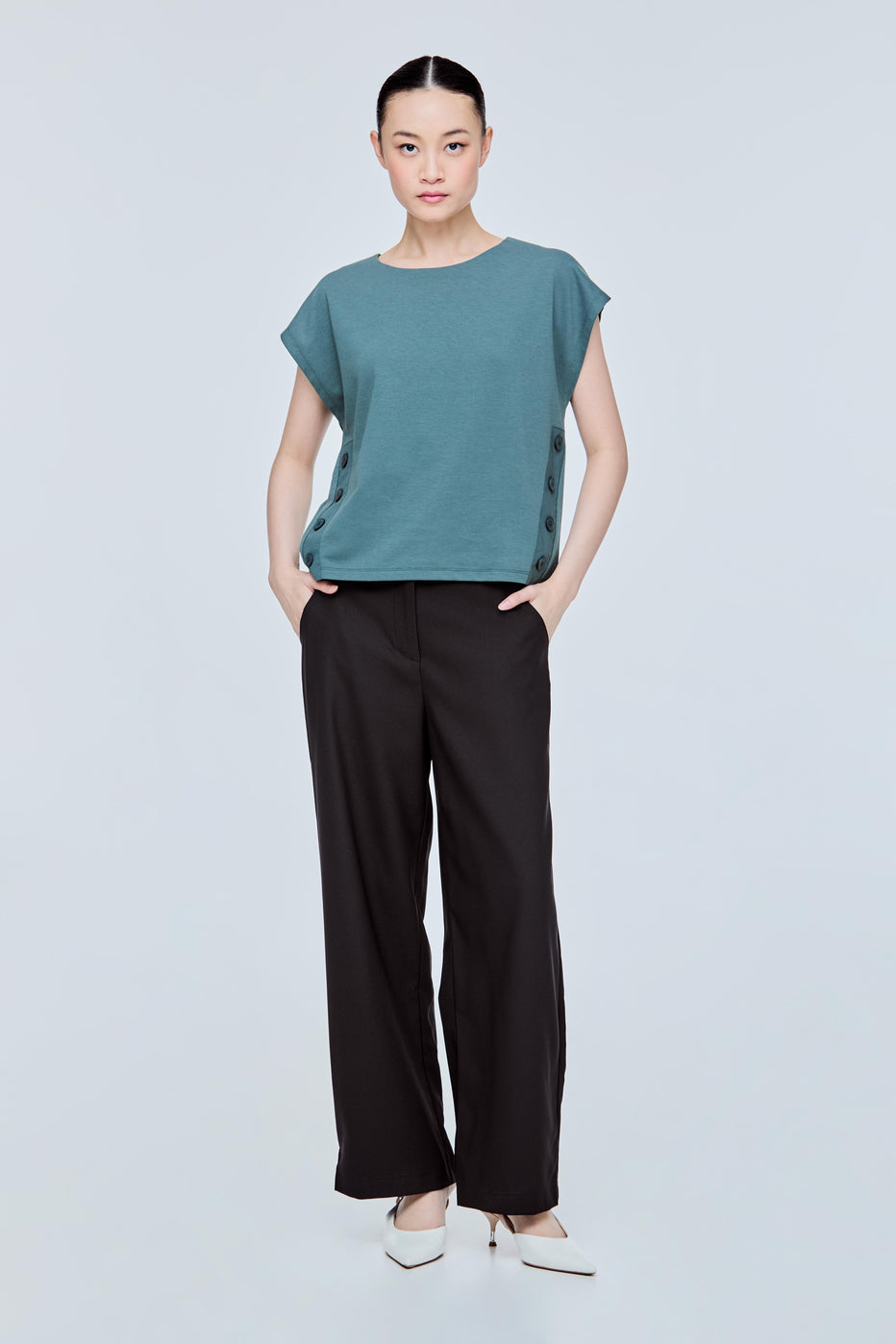 Boxy Contrast Tee – iORA