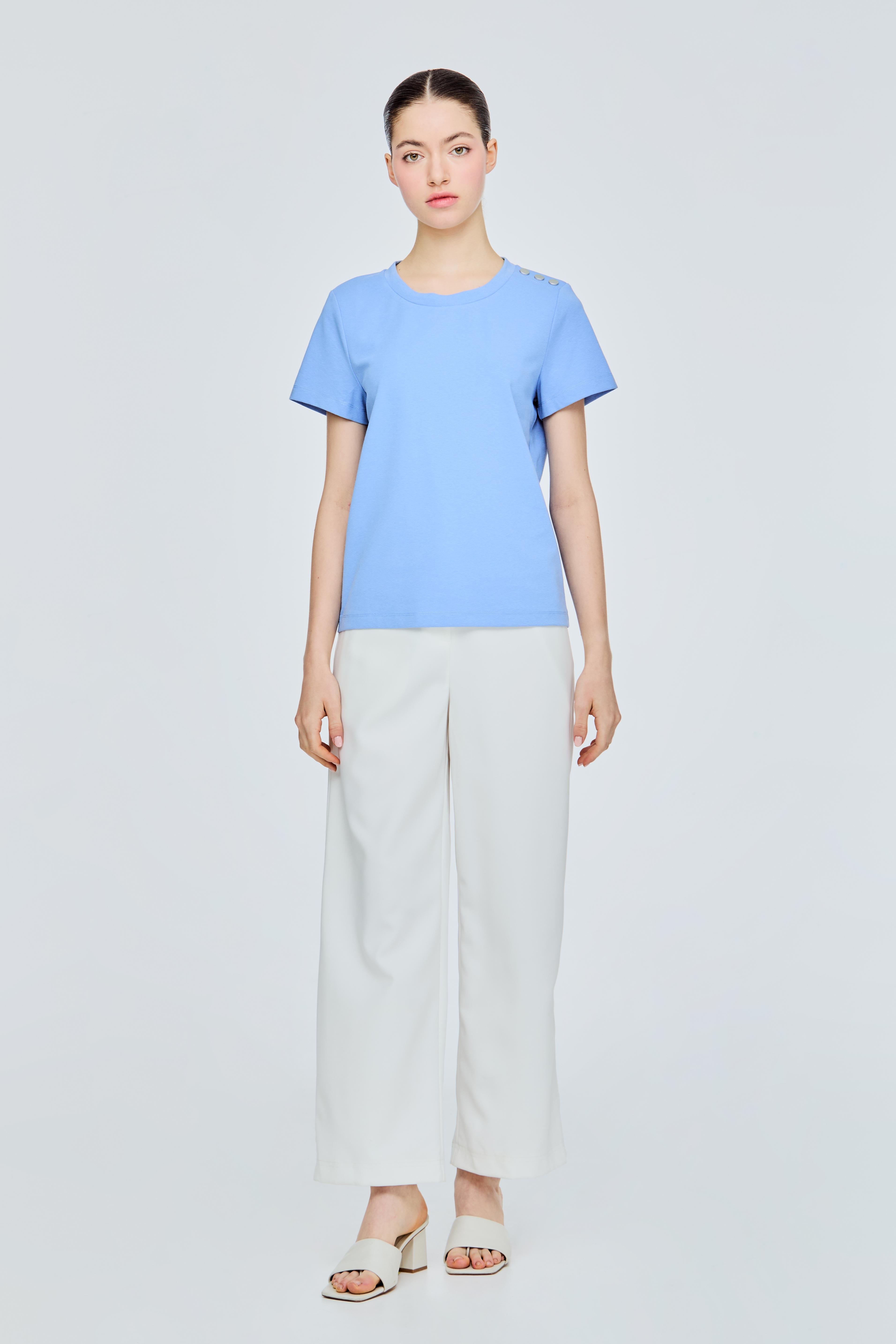 Stud Buttons Shoulder Tee – iORA