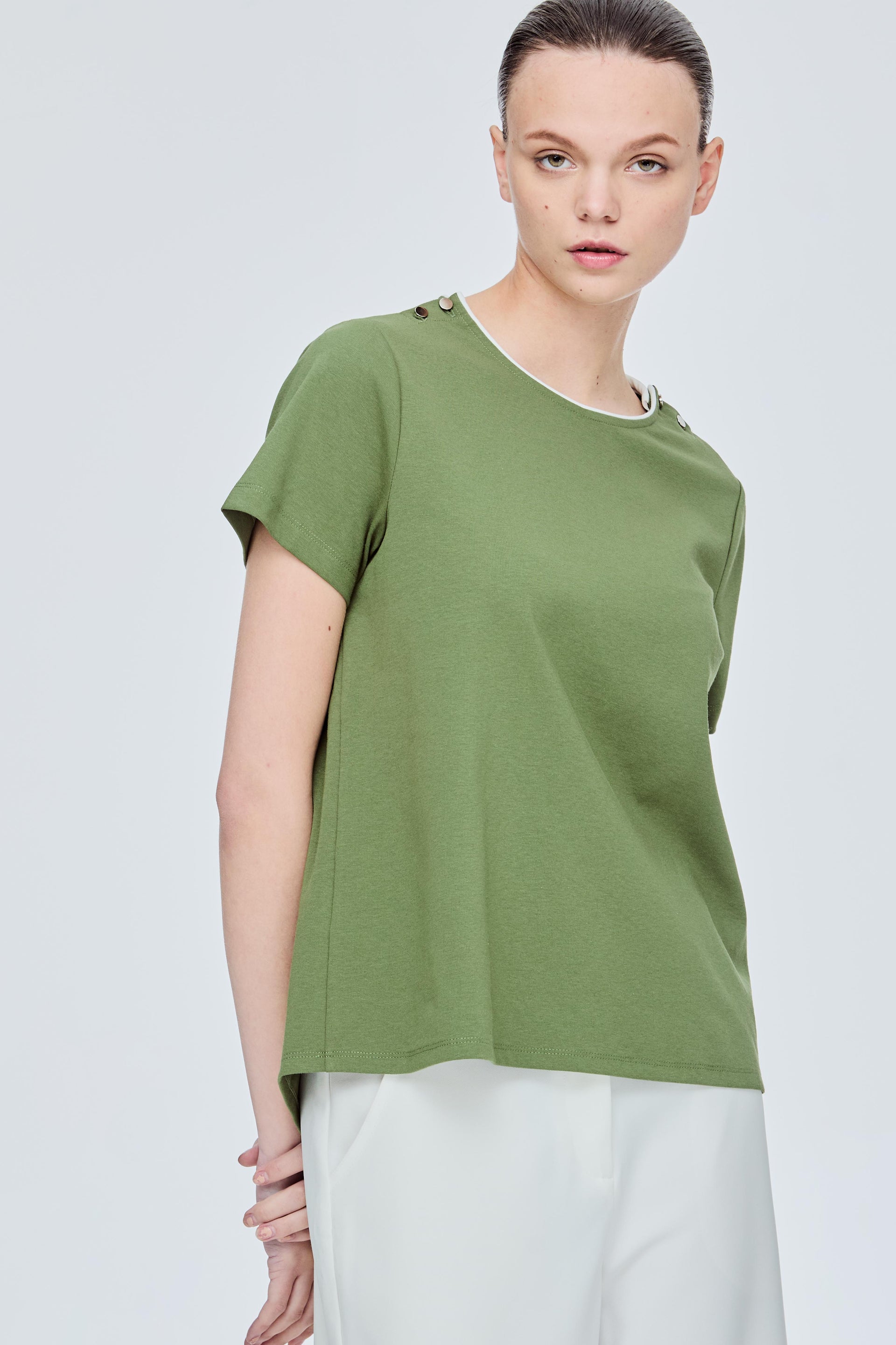 Button Shoulder Tee – iORA