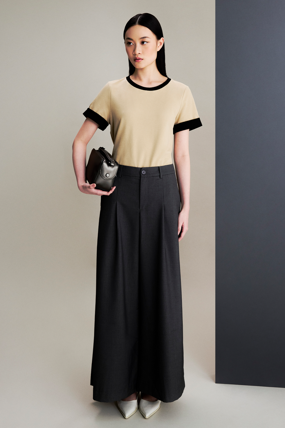 Basic Contrast Colour Tee – iORA